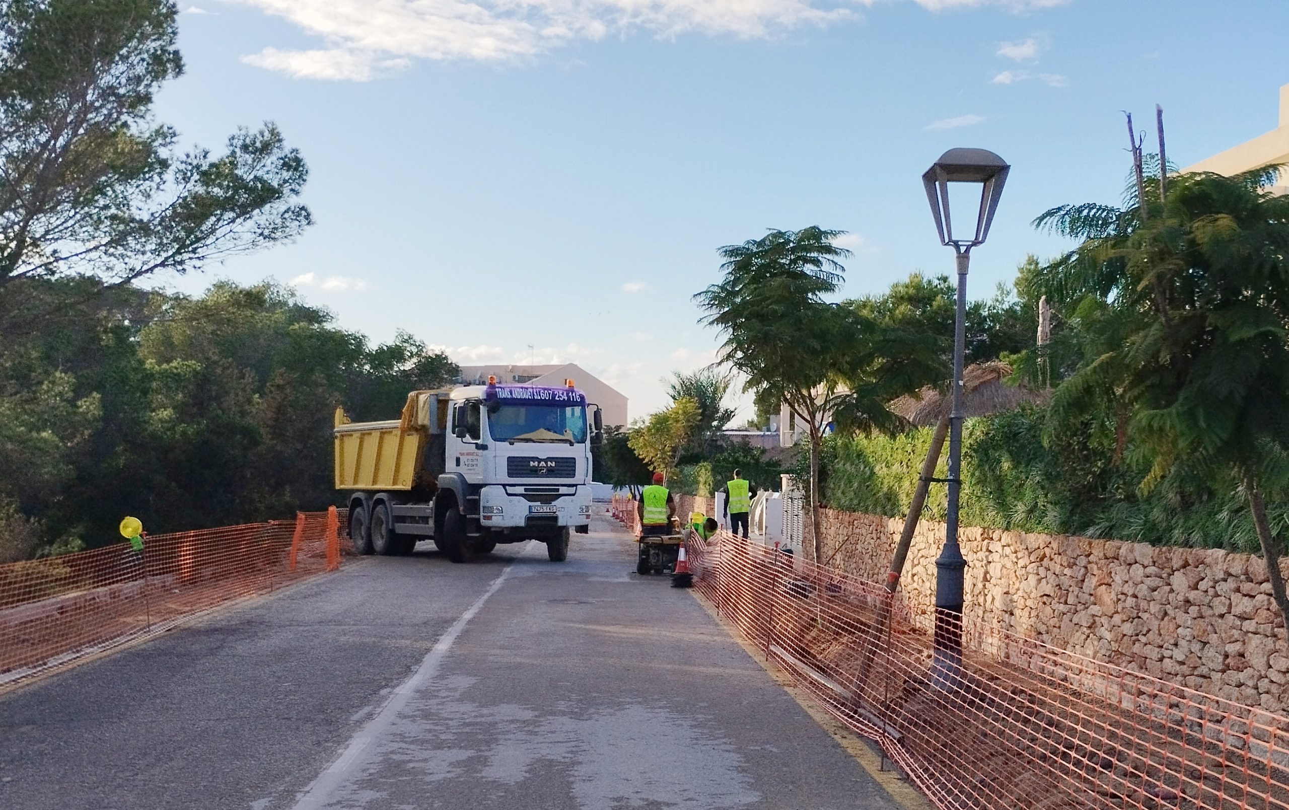 Formentera, lavori in corso per rifare il look di una zona di Es Pujols ...